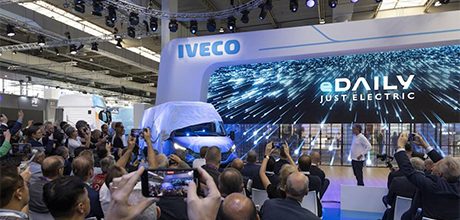 PREMIERE AUF DER IAA: IVECO eDAILY, NIKOLA TRE BEV UND FCEV - Iveco ...